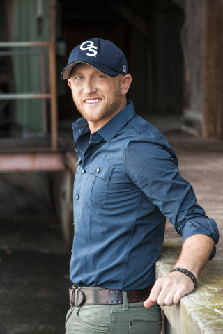 Country Music Star Cole Swindell Signs on as Diamond Resorts New Brand ...